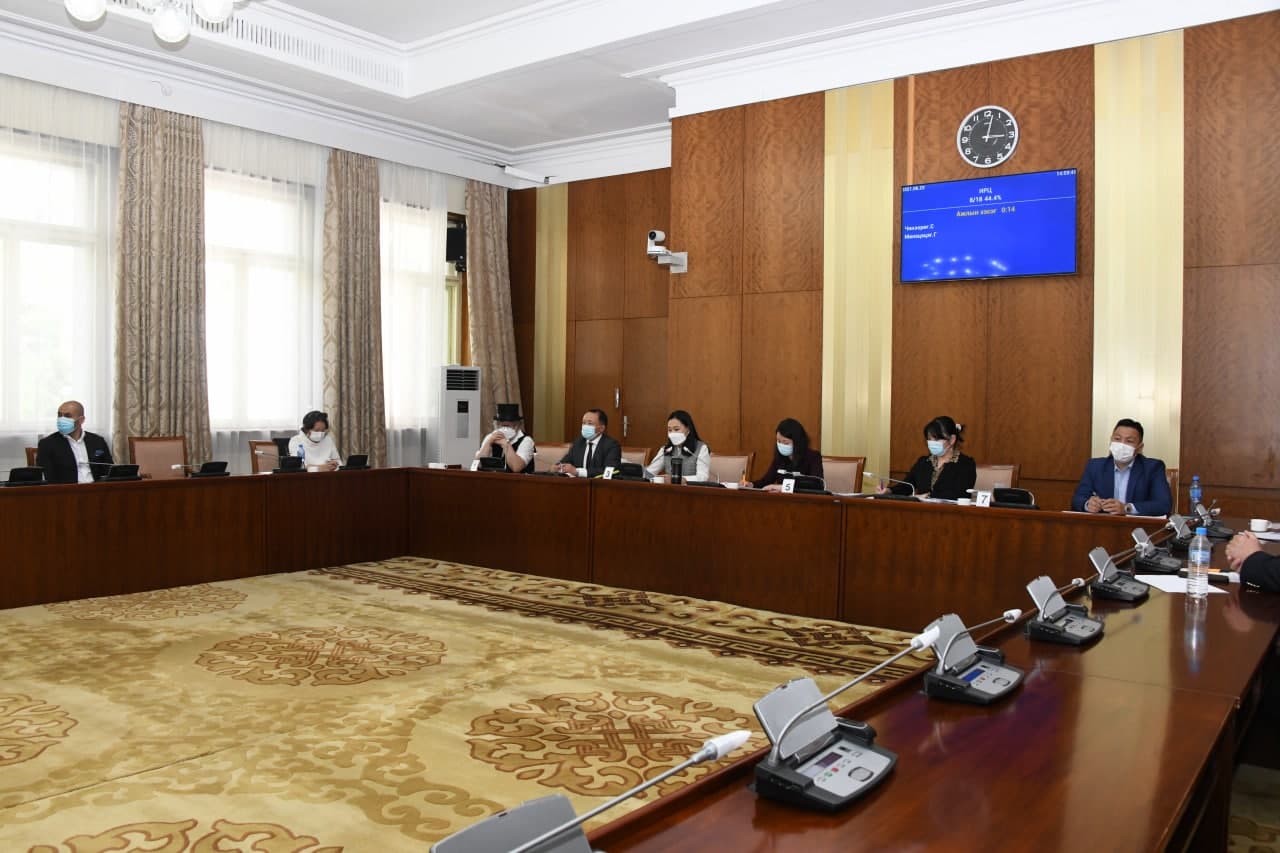 КИНО УРЛАГИЙГ ДЭМЖИХ ТУХАЙ ХУУЛИЙН ТӨСЛИЙН АНХНЫ ХЭЛЭЛЦҮҮЛГИЙГ ХИЙЛЭЭ