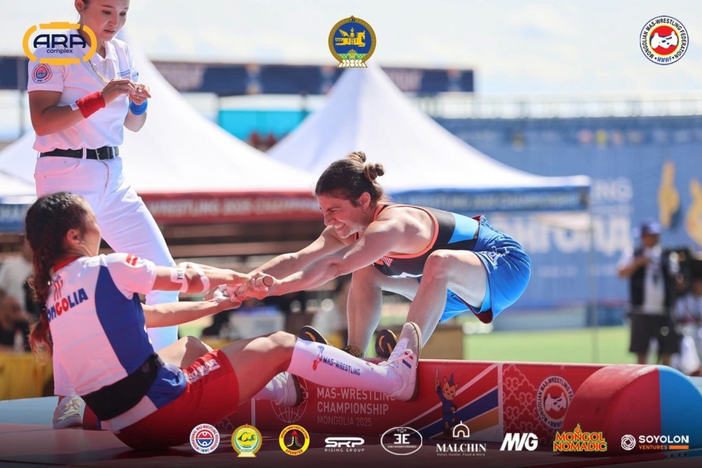 Мас рестлингийн ДАШТ ээс Монгол улсын баг таван алтан медаль хүртлээ